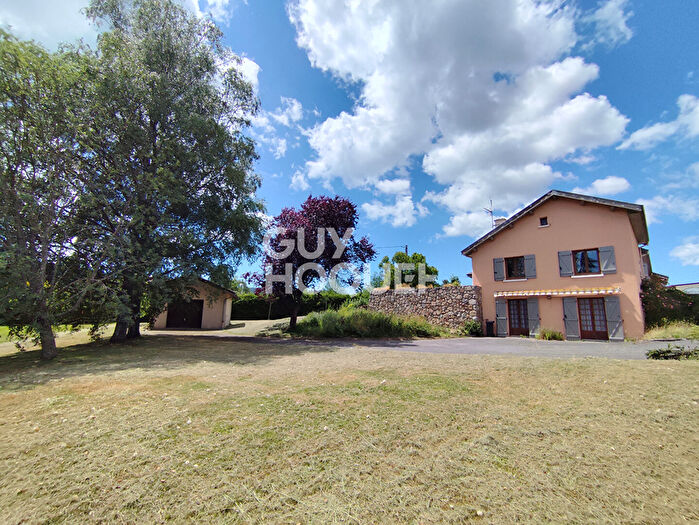 Maison à vendre - Noirétable - 10 pièces - 5 chambres