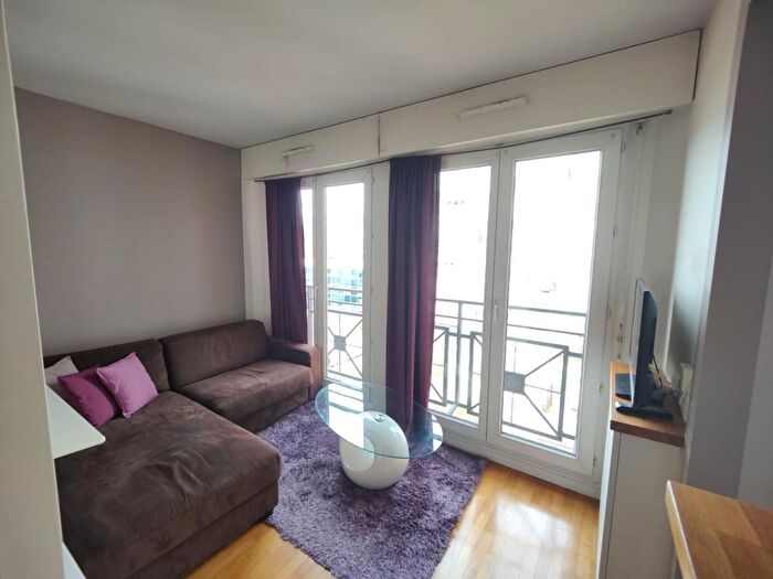 Saint-Maurice : Appartement 1 pièce à louer