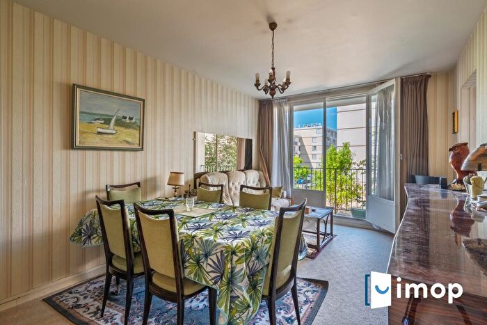 Appartement 3 pièces à Le Plessis-Robinson, Coteau, à vendre