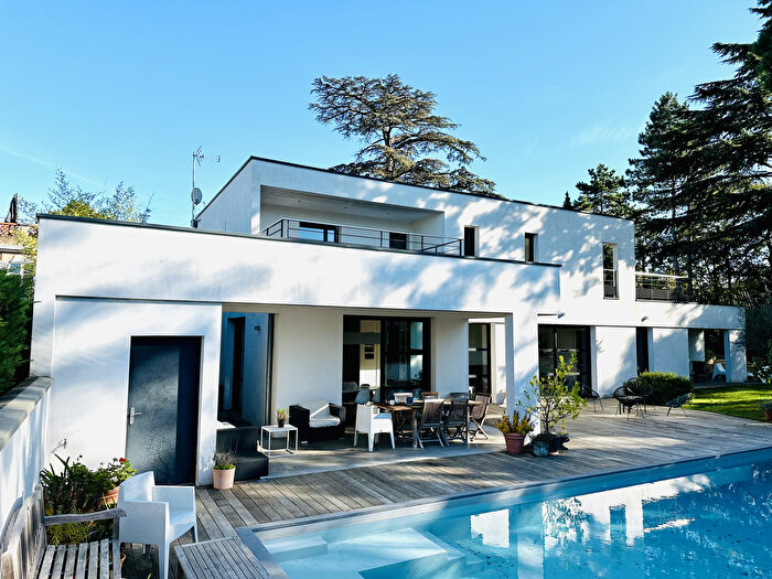 Maison à vendre - Irigny - 7 pièces - 5 chambres