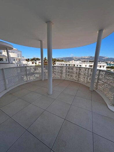 Appartement à louer - Balaguier-Aiguillette, La Seyne-sur-Mer - 3 pièces - 2 chambres