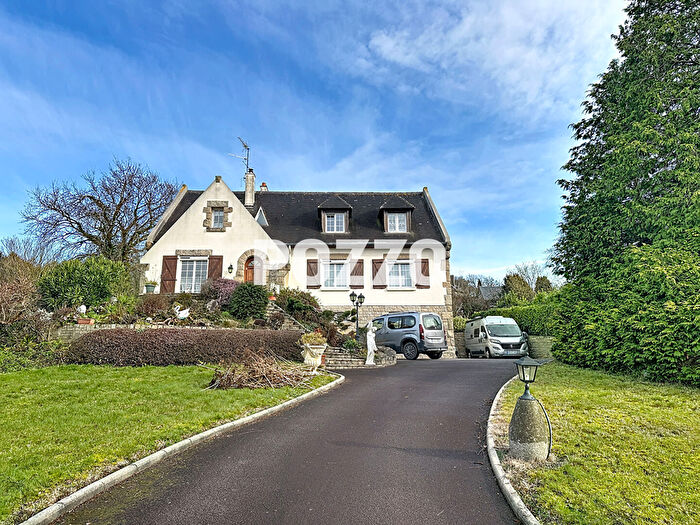 Maison 8 pièces à vendre à Le Val-Saint-Père