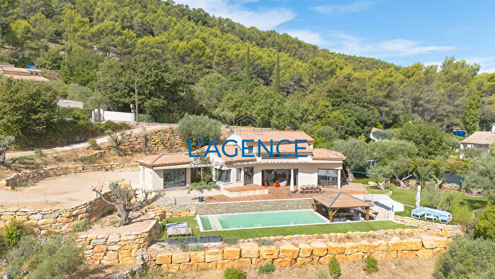 Maison à vendre - Solliès-Ville - 5 pièces - 4 chambres