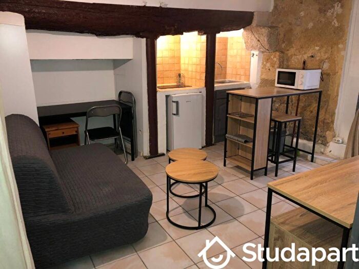 Appartement à louer - Centre Ville, Aix-en-Provence - 1 pièce