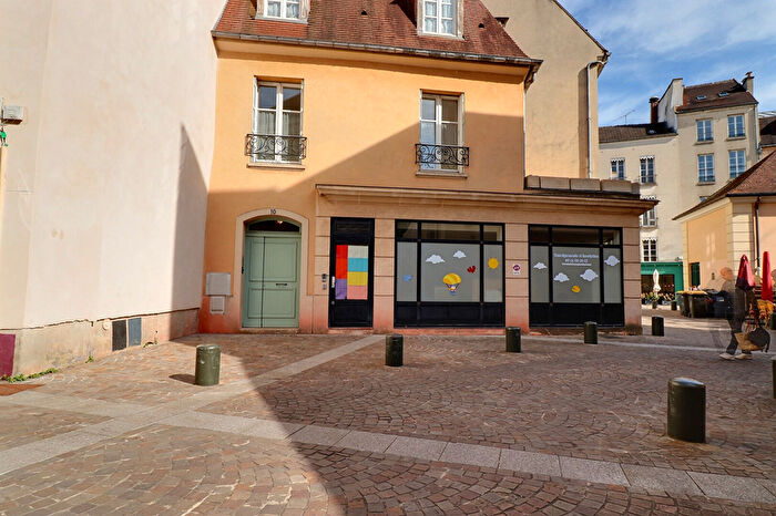 Appartement 4 pièces à Saint-Germain-en-Laye, Centre-ville, Quartiers forestiers, à vendre
