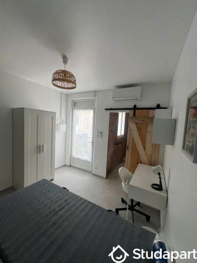 Appartement 1 pièce à Saint Roch, Toulon, à louer