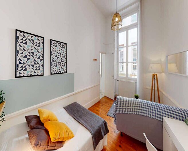 Appartement à louer - Presquîle, Centre ville, Cordeliers, Lyon ème arrondissement - 4 pièces - 4 chambres