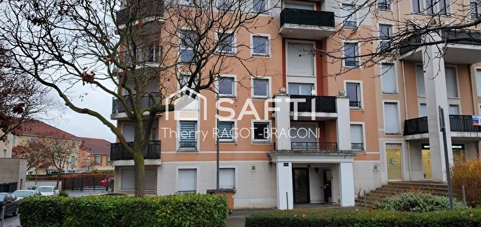 Appartement à vendre - Saint-Ouen-lAumône, Centre-ville, Prairie - 2 pièces - 1 chambre