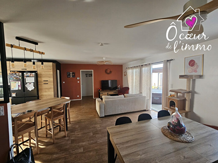 Yzernay - Maison 6 pièces à vendre