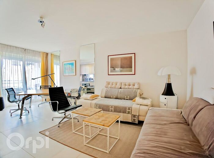 Appartement 2 pièces à Cannes, Pointe Croisette, à vendre