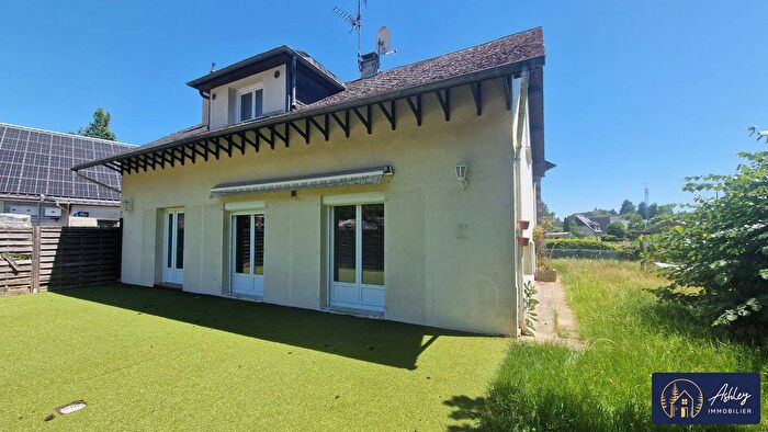 Neuvic : Maison 4 pièces à louer