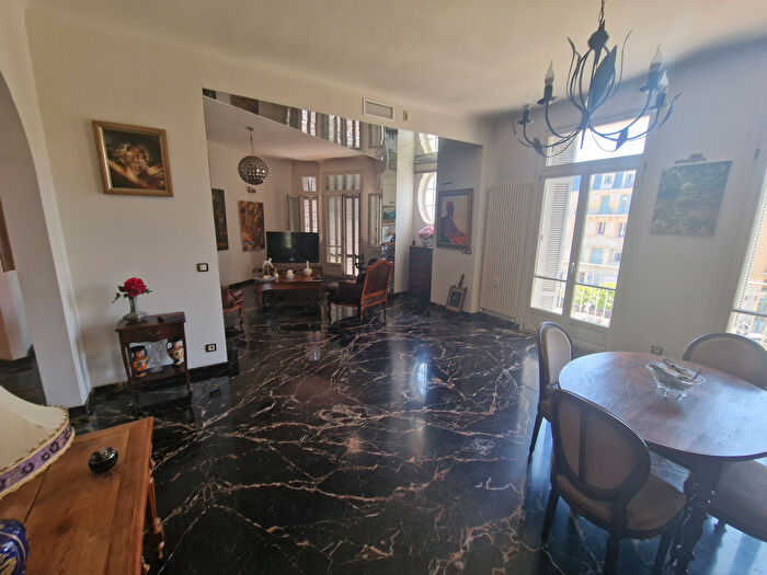 Menton, Hôtel de Ville, Vieille Ville, Musée, Madone, Carnolès : Appartement 2 pièces à vendre
