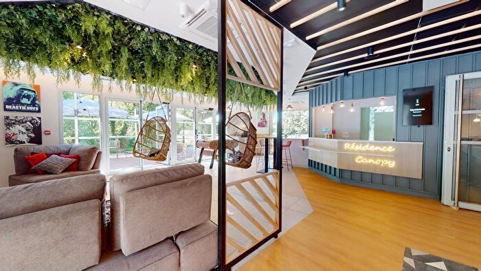 Appartement à louer - Le Hameau, Pau - 1 pièce