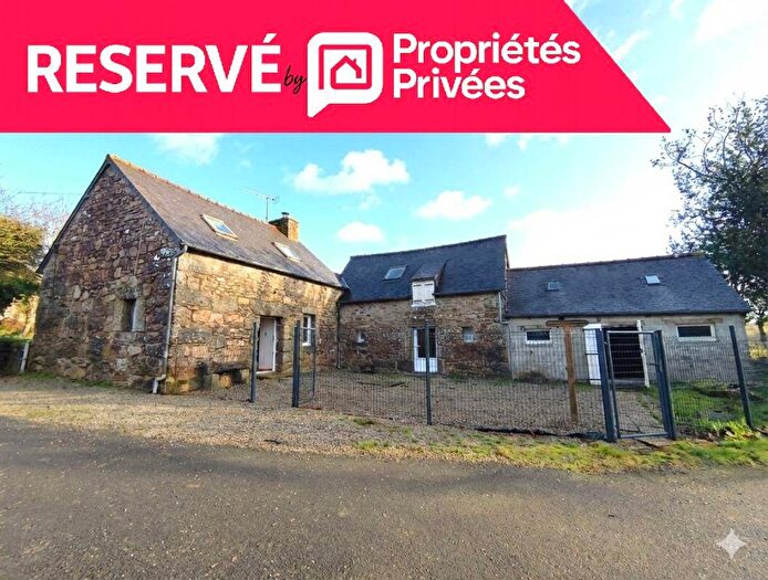 Maison à louer - Saint-Gilles-Pligeaux - 5 pièces - 4 chambres