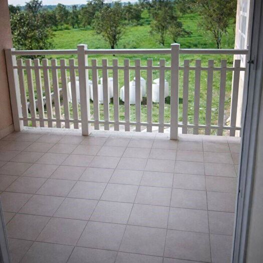 Maison à louer - Nousseviller-Saint-Nabor - 5 pièces - 4 chambres