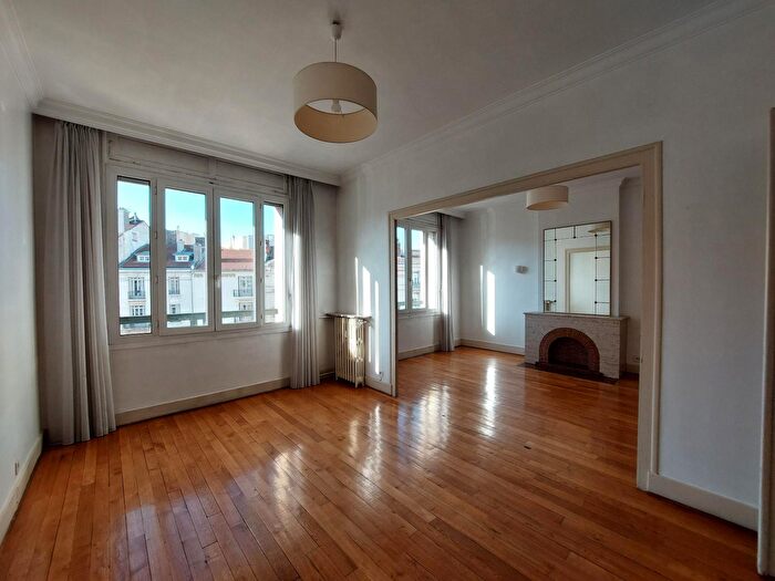 Appartement à louer - Saint-Étienne, Centre-ville, Peuple, Chavanelle - 3 pièces - 1 chambre