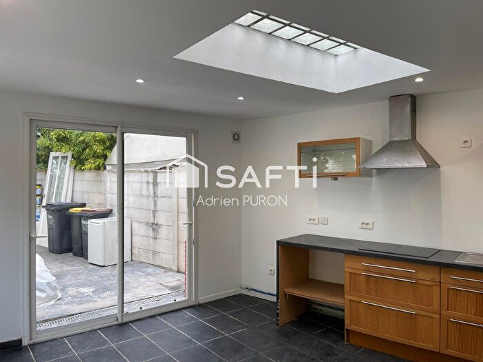 Maison à vendre - Saint-Maur-des-Fossés, Saint-Maur-Créteil - 3 pièces - 2 chambres