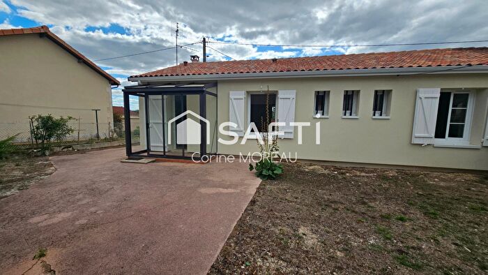 Maison 4 pièces à vendre à Linars