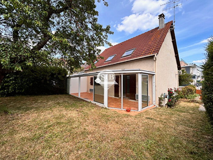 Maison à vendre - La Ville-du-Bois - 6 pièces - 4 chambres