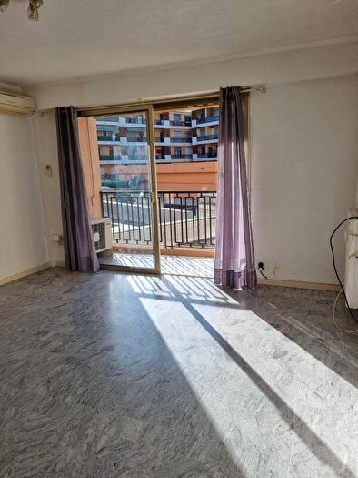 Appartement à louer - Sainte Anne, Vence - 1 pièce