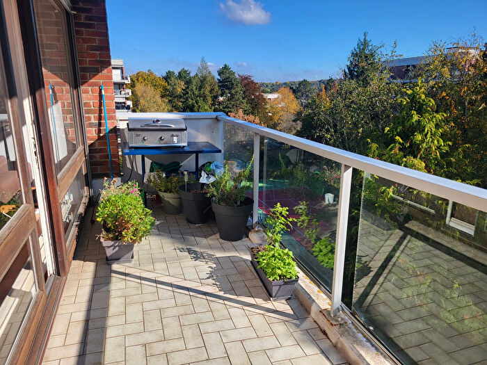 Appartement à vendre - Jouy-en-Josas - 5 pièces - 3 chambres