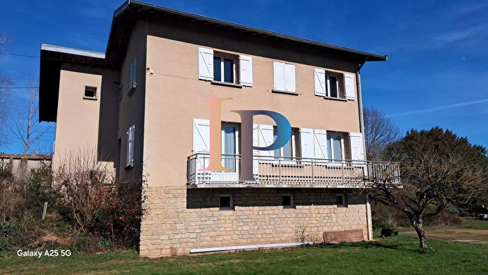 Maison à vendre - La Clayette - 5 pièces - 4 chambres