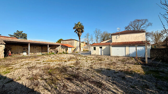 Maison à vendre - Angles - 4 pièces - 3 chambres