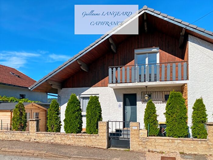 Maison à vendre - Oyonnax, Centre-ville, Niermes, Geilles, Croix Rousse - 6 pièces - 4 chambres