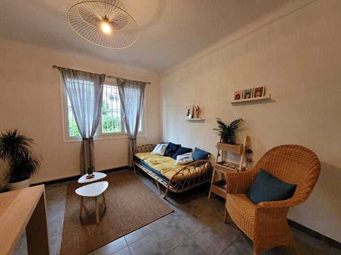 Appartement à louer - Les Remparts-Kennedy, Perpignan - 3 pièces - 2 chambres