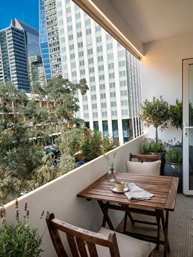 Courbevoie, Gambetta, La Défense : Appartement 4 pièces à vendre
