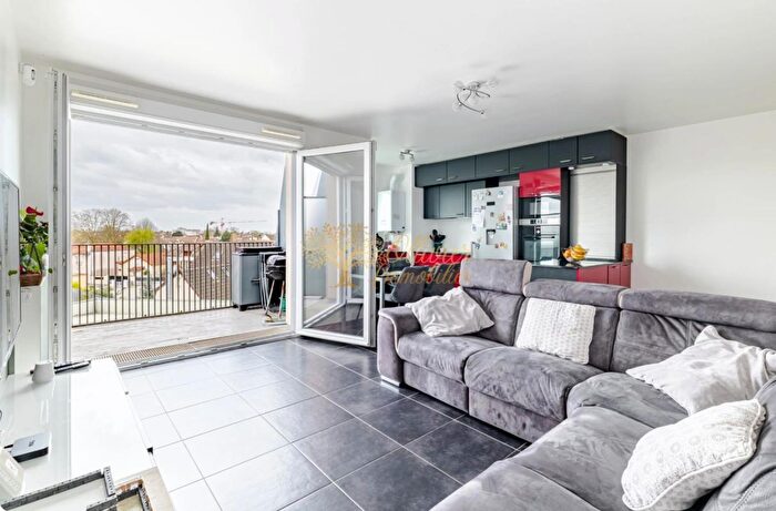 Appartement à vendre - Chennevières-sur-Marne, Le Bois lAbbé - 3 pièces - 2 chambres