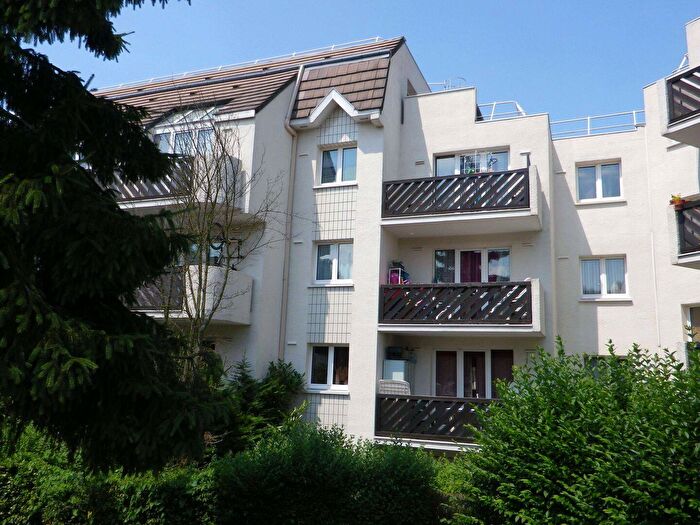 Hôtel de Ville, Saint-Cyr-l'École : Appartement 3 pièces à louer