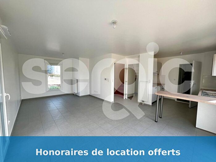 Maison 4 pièces à Avion, République, à louer