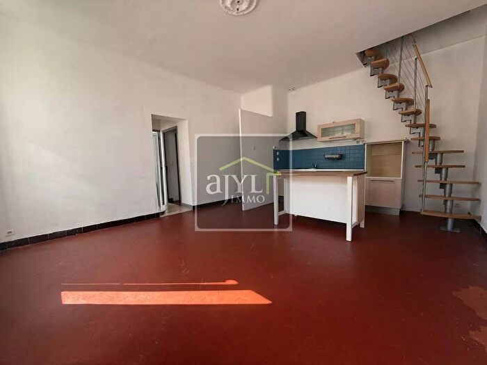 Appartement à louer - Charleval - 2 pièces - 1 chambre