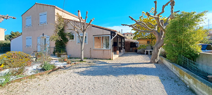 Maison à vendre - Martigues, Lavera - 4 pièces - 3 chambres