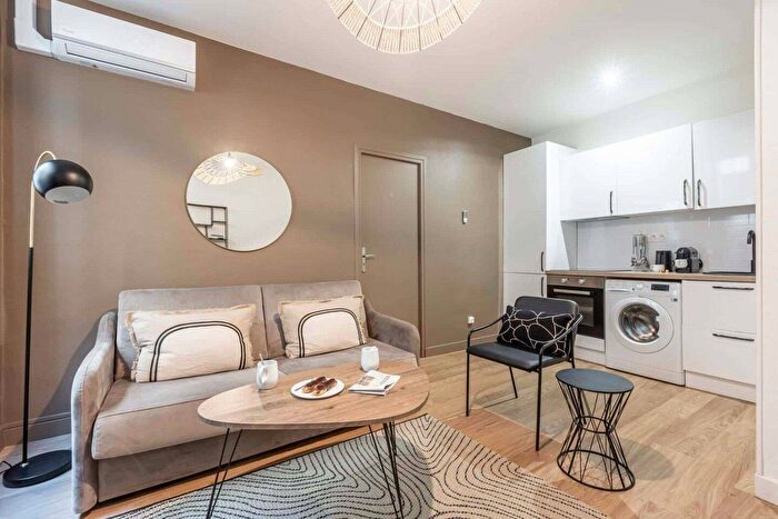 Appartement à louer - Arts et Métiers, Paris ème arrondissement - 3 pièces - 1 chambre