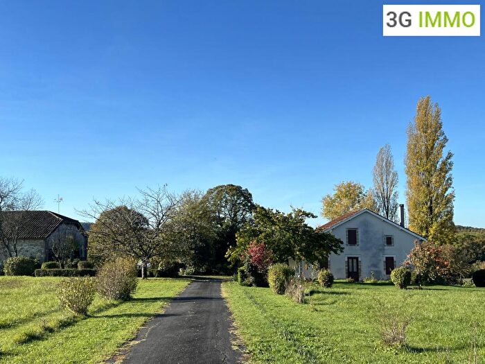 Maison à vendre - Castillonnès - 6 pièces - 4 chambres