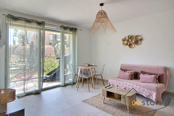 Appartement 2 pièces à Trans-en-Provence, à louer