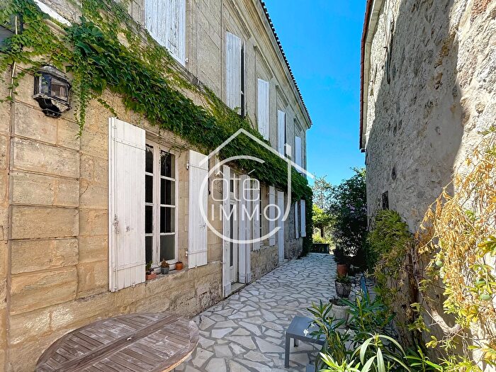 Maison 8 pièces à vendre à Francs
