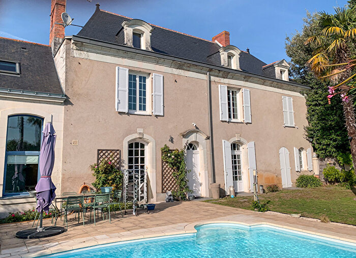 Maison à vendre - Corné - 8 pièces - 5 chambres