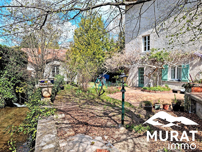 Maison à vendre - Veyre-Monton - 10 pièces - 5 chambres