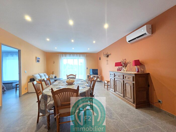 Appartement à louer - Tallone - 3 pièces - 2 chambres