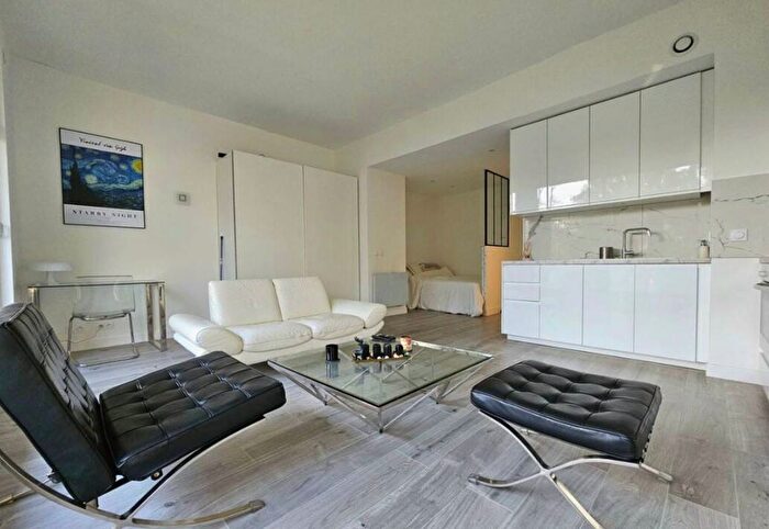 Appartement à louer - Lamorlaye - 1 pièce