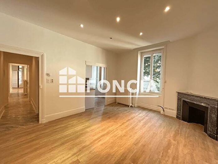 Appartement à louer - Le Centre-Centre Ville, Roanne - 3 pièces - 2 chambres