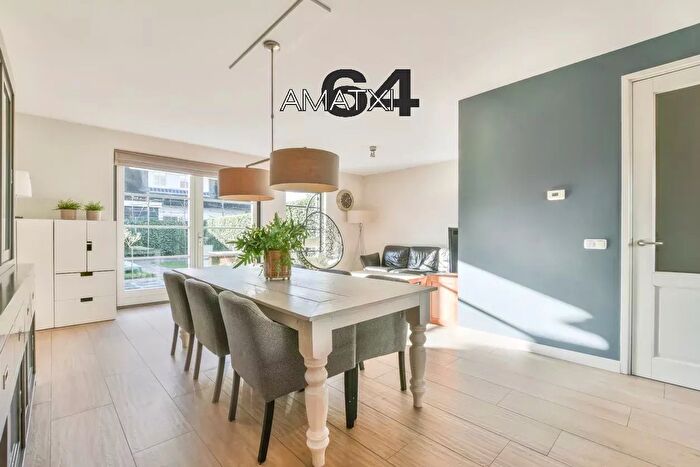 Anglet, Centre-ville, Saint-Jean - Maison 5 pièces à vendre