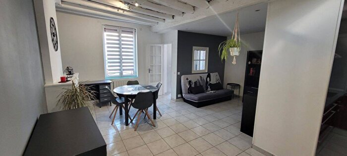 Maison à louer - Marcilly-en-Villette - 2 pièces - 1 chambre