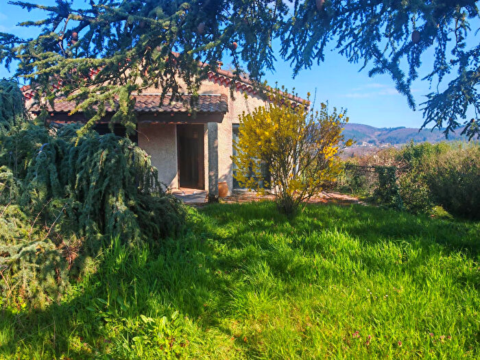 Maison à vendre - Vernoux-en-Vivarais - 8 pièces - 6 chambres