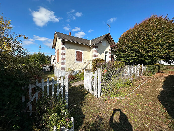 Maison à vendre - La Chaussée-Saint-Victor - 3 pièces - 1 chambre