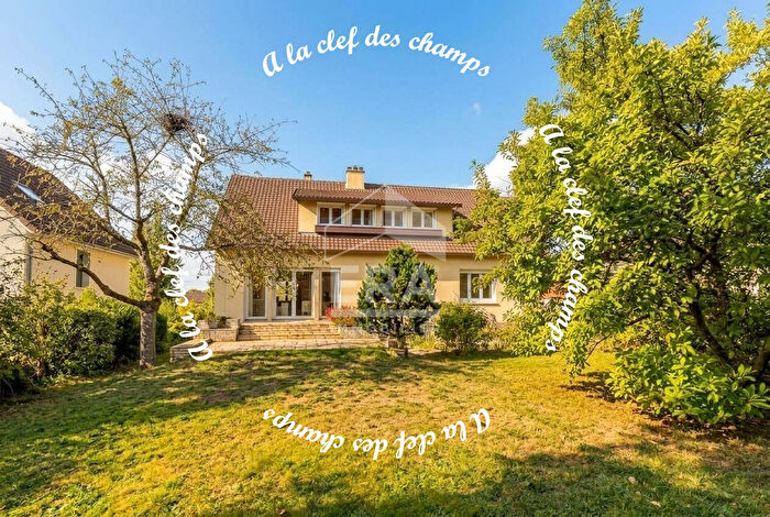 Maison 8 pièces à vendre à Saint-Rémy-lès-Chevreuse