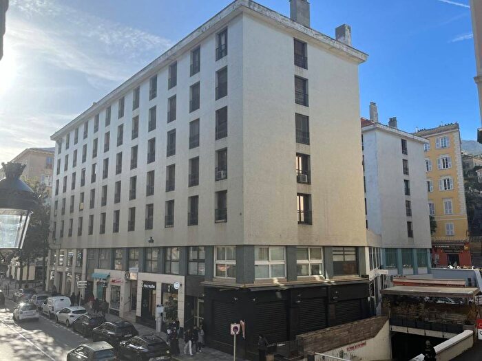 Centre Ville-Cardo, Bastia - Appartement 3 pièces à louer